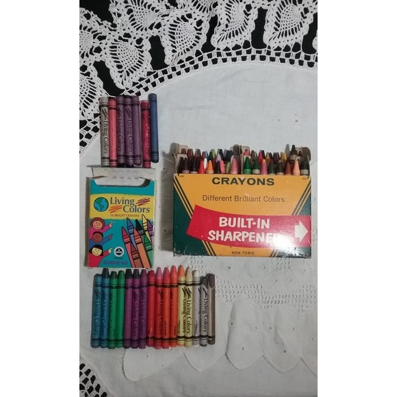 Crayola | Other | Vintage Crayola And Living Colors Crayons Lot Of 83 ...